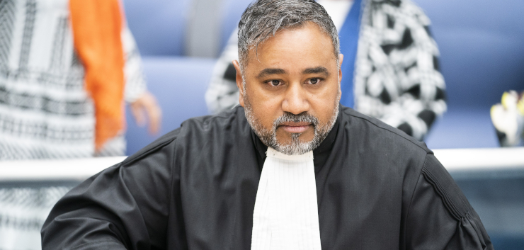 Opnieuw advocaat van Taghi gearresteerd; deken vraagt schorsing aan ...