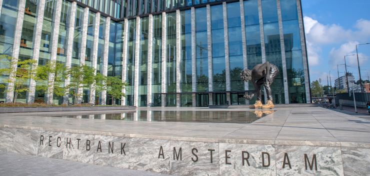 Neef Taghi wil voormalige advocaat als getuige, anonieme getuige meldt ...