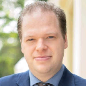 Nieuwe Uitdaging bij... Hogan Lovells, Six advocaten en Taylor Wessing ...