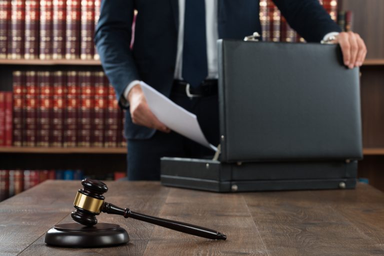 Nieuwe Europese anti-witwasregels raken advocatuur - Advocatie